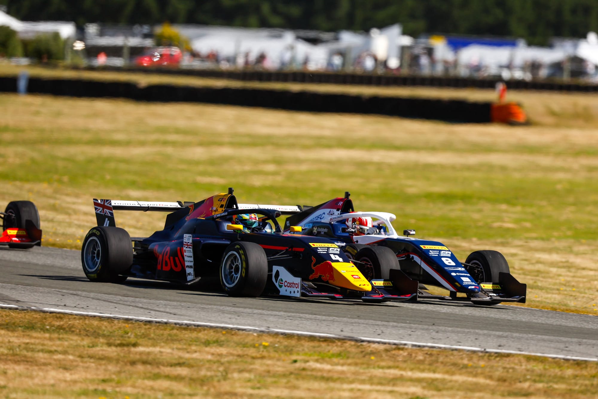 Arvid Lindblad continues Toyota FR Oceania feature race sweep at Teretonga