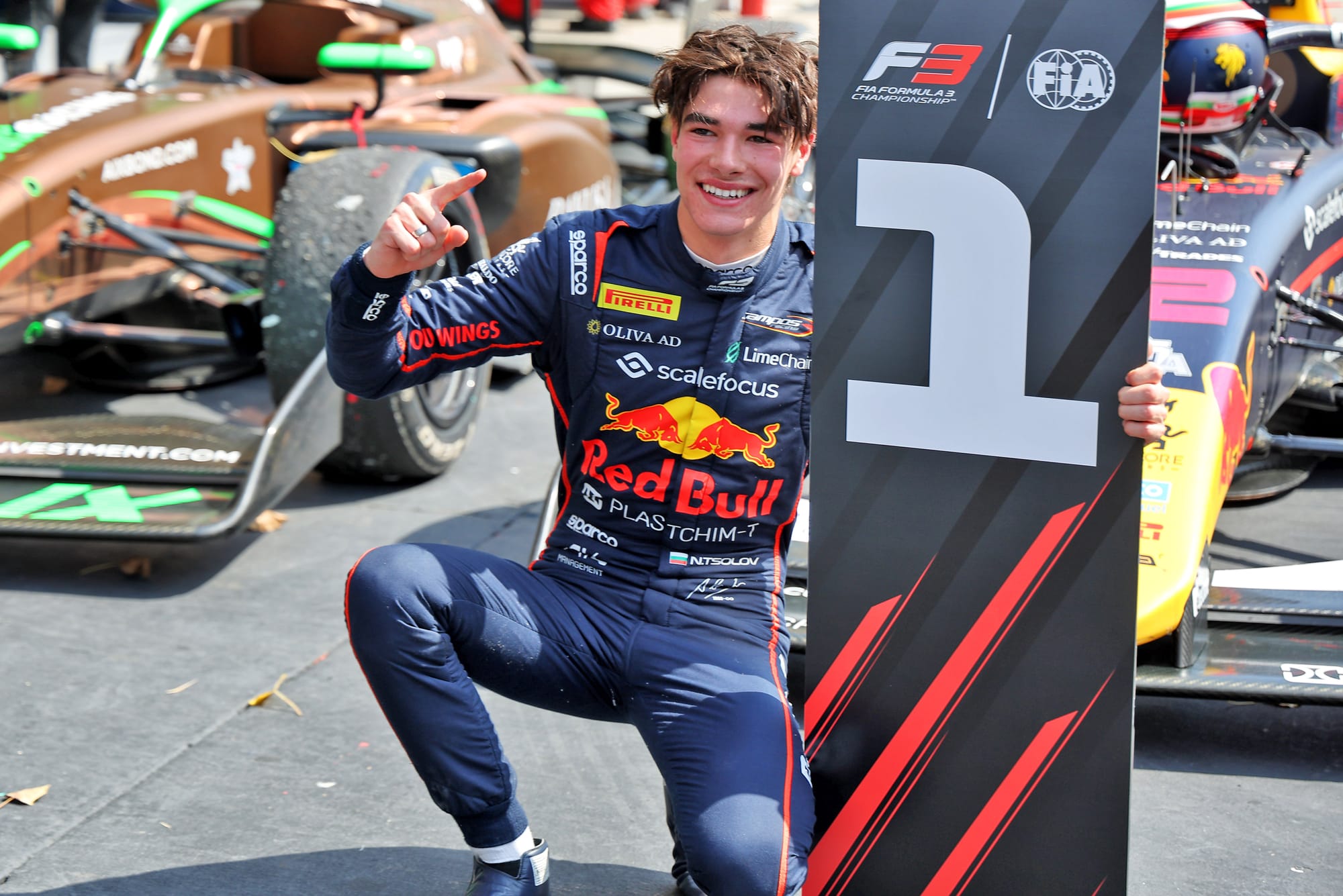 Nikola Tsolov wins duel with debutant Freddie Slater in F3 Bahrain ...